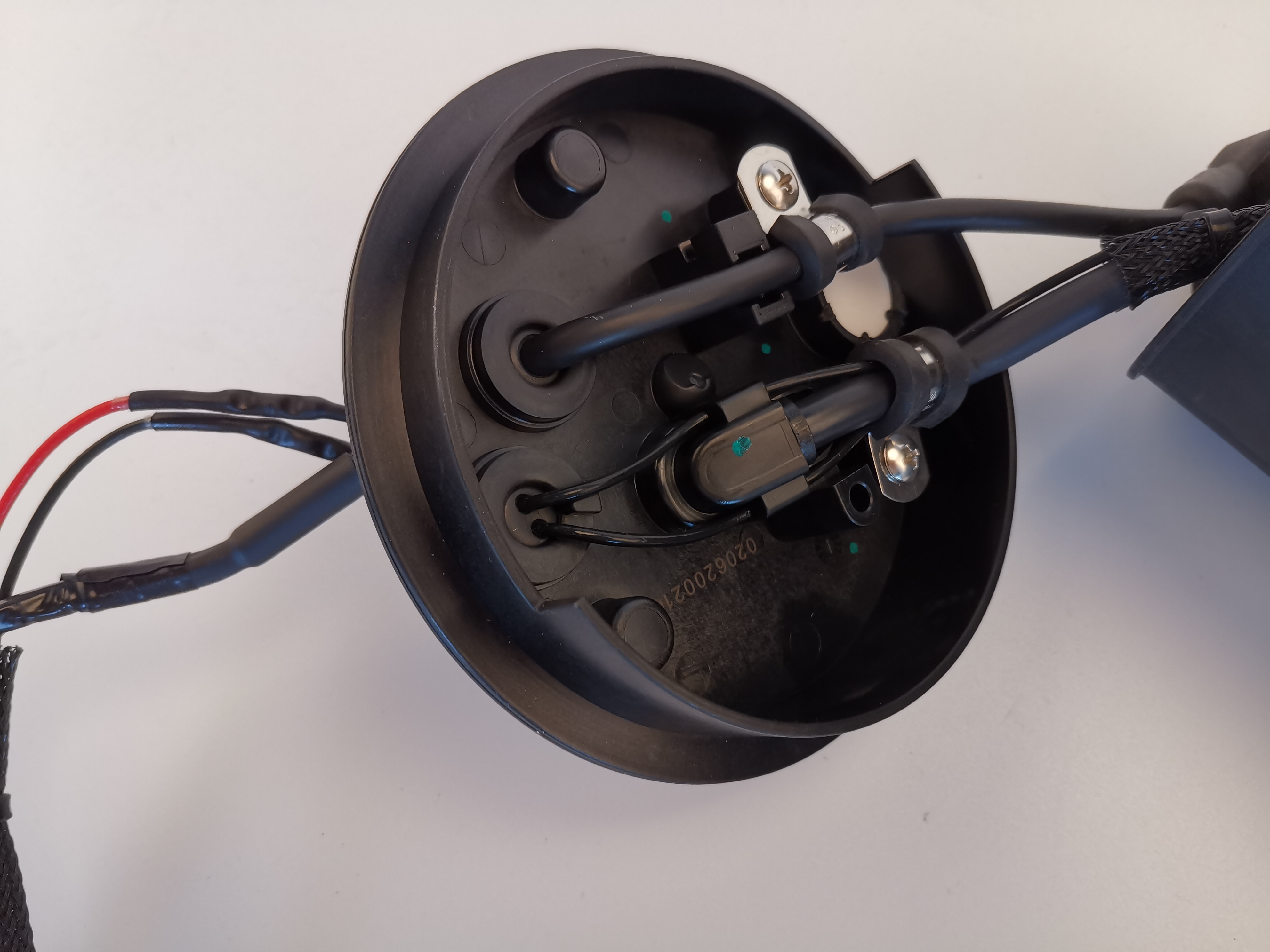 Diesel Emissions Fluid Heater F01C600245 For Mercedes GL320 GL350 ML250 ...